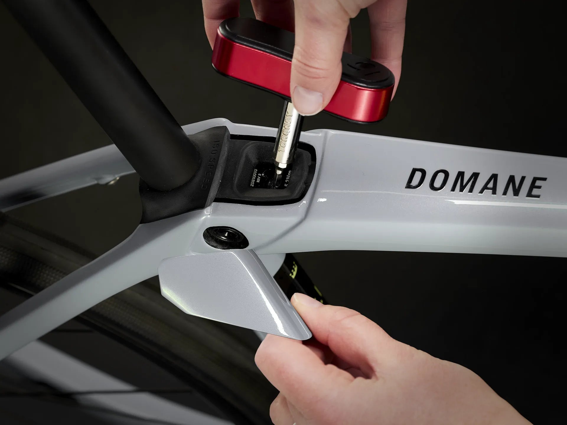 Trek Domane SL 5 Gen 4 2025年モデル