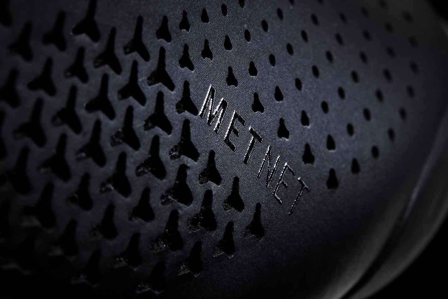 TREKの新技術METNET（メットネット）を採用したシューズ